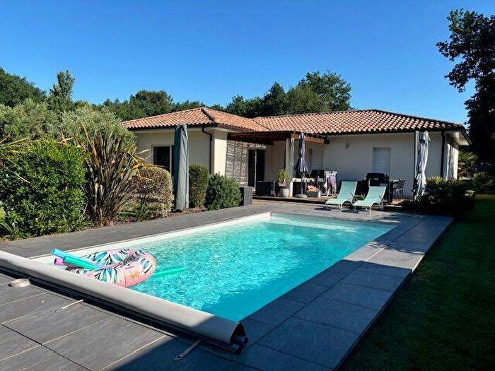 Maison 4 pièces à louer à Mios