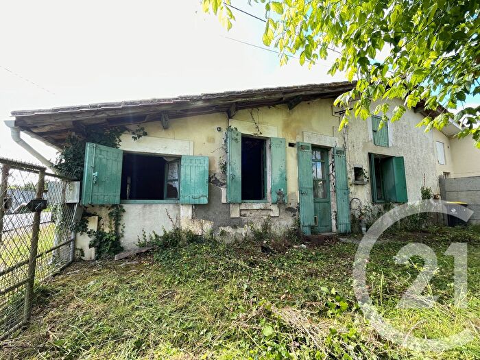 Maison à vendre - Les Églisottes-et-Chalaures - 2 pièces - 1 chambre