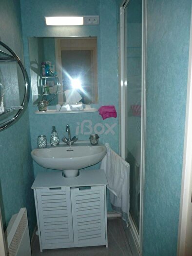 Appartement à louer - Coste Chaude-Mauveou, La Seyne-sur-Mer - 2 pièces - 1 chambre