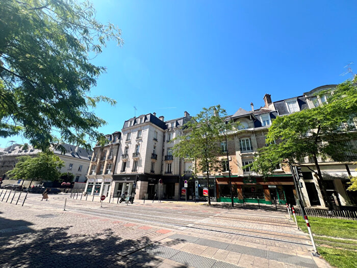 Appartement 4 pièces à vendre à Reims, Centre-ville