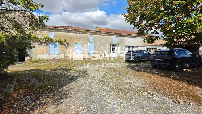 Maison 5 pièces à Les Touches-de-Périgny, à vendre