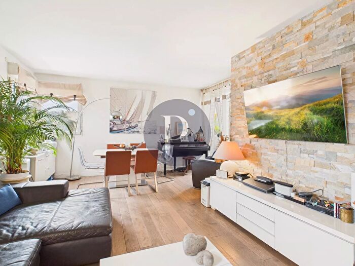 Appartement à vendre - Châtenay-Malabry, Butte Rouge - 5 pièces - 3 chambres