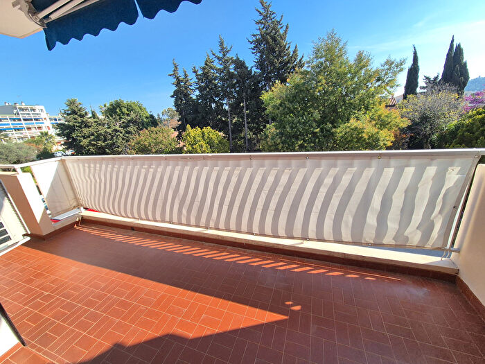 Appartement à vendre - Hyères, Gare, Godillot - 3 pièces - 2 chambres