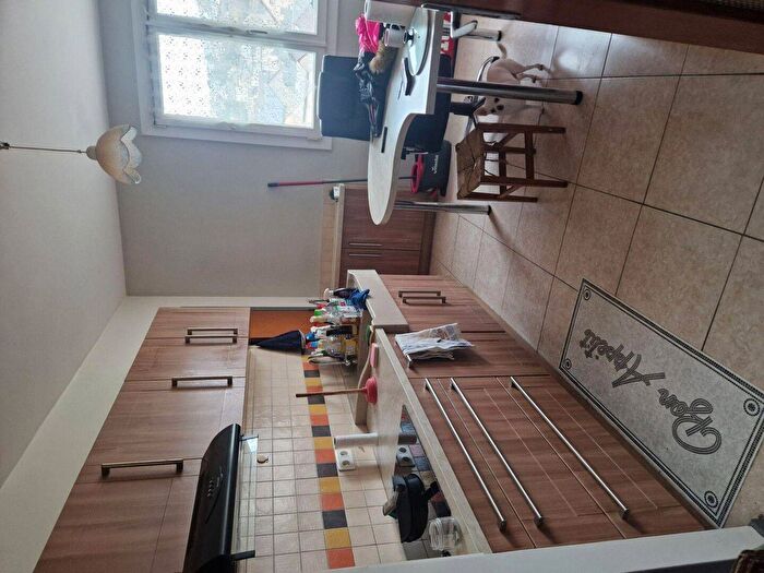 Appartement à louer - Mende - 4 pièces - 3 chambres