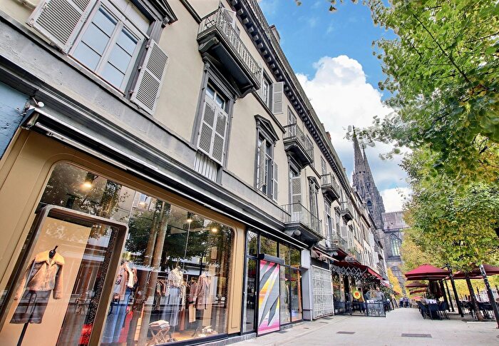 Appartement à vendre - Clermont-Ferrand, Delille, Cathédrale, La Gare - 5 pièces - 3 chambres