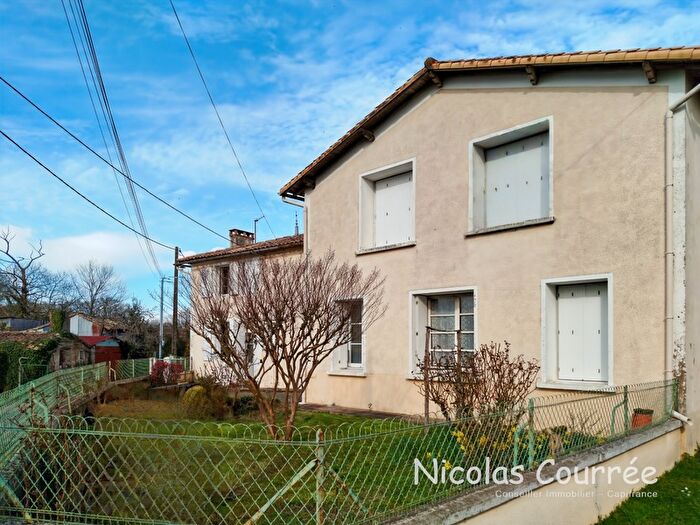 Saint-Vincent-la-Châtre : Maison 5 pièces à vendre