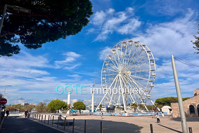 Appartement à vendre - Antibes, Coeur de ville - 3 pièces - 2 chambres