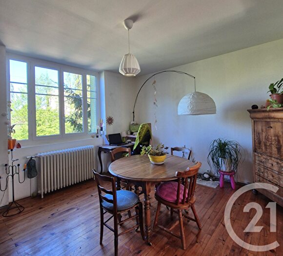 Roanne, Clermont : Appartement 8 pièces à vendre