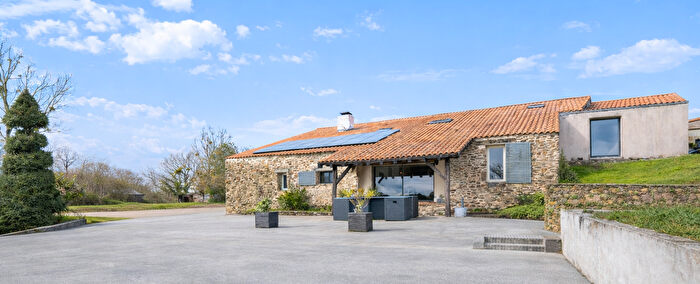 Maison à vendre - Maché - 7 pièces - 4 chambres