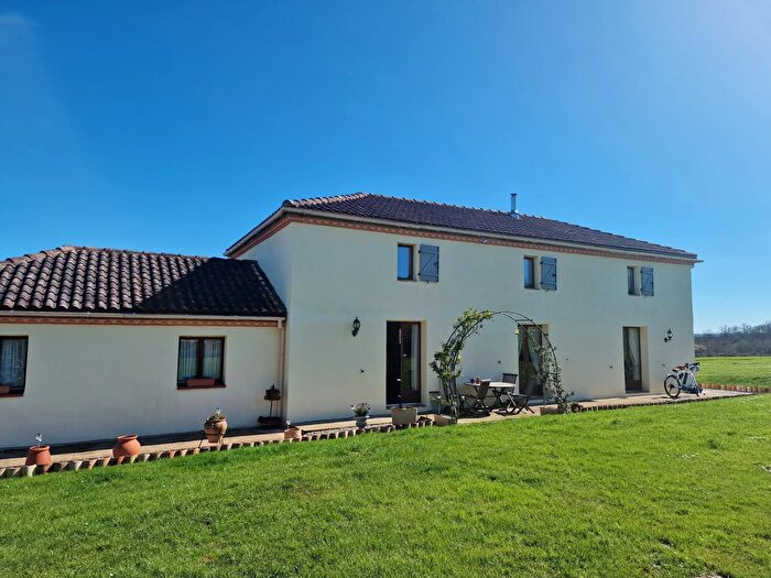 Maison à vendre - Cancon - 9 pièces - 4 chambres