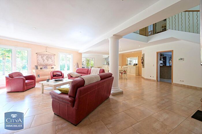 Maison à vendre - Vinay - 8 pièces - 5 chambres