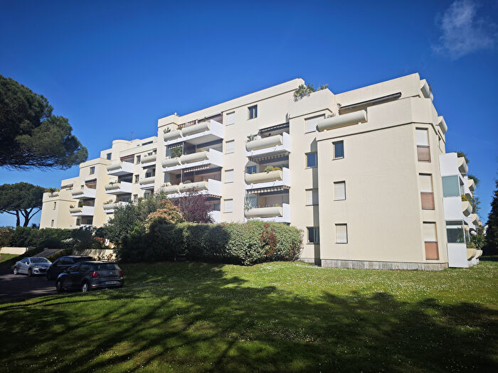 Appartement à vendre - Biarritz, Saint-Charles, Phare, Larochefoucauld - 2 pièces - 1 chambre