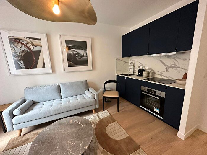 Montmartre, Paris 18ème arrondissement - Appartement 2 pièces à louer