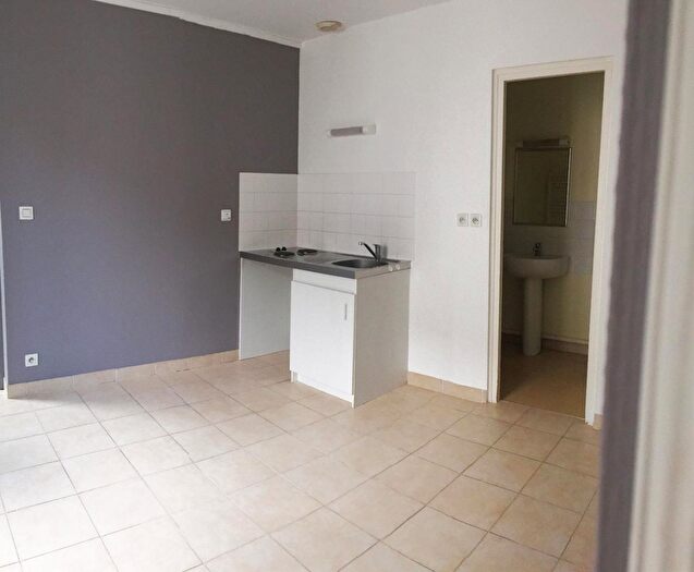 Appartement à louer - Nantes, Saint-Clément, Jardin des plantes, Caserne Lamoricière - 2 pièces - 1 chambre