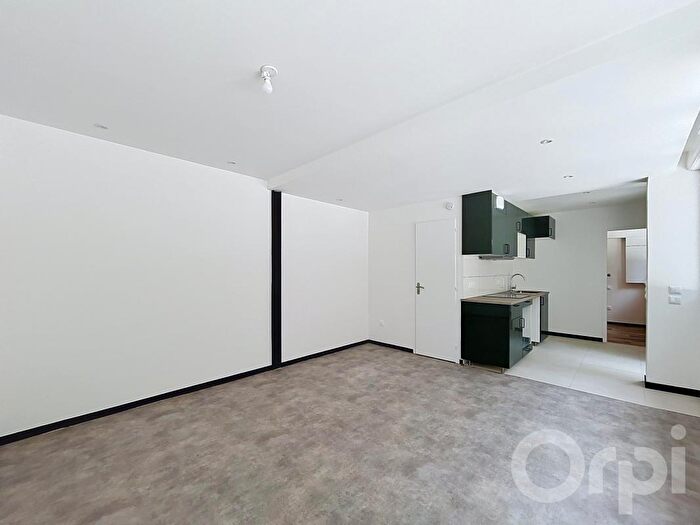 Maisons-Alfort, Charentonneau - Appartement 2 pièces à louer