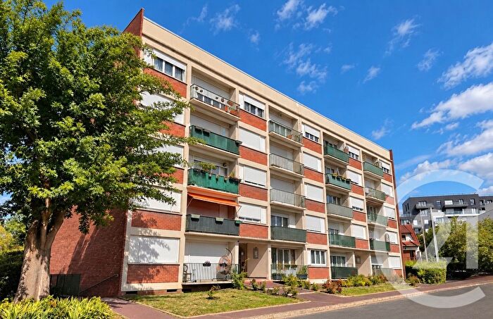 Livry-Gargan, Nord : Appartement 4 pièces à vendre