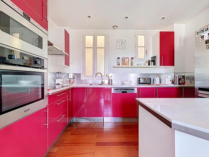 Le Mesnil-le-Roi : Appartement 3 pièces à vendre