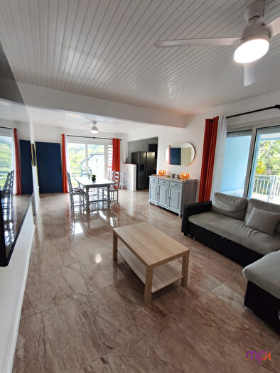 Maison à louer - Rivière-Pilote - 4 pièces - 3 chambres