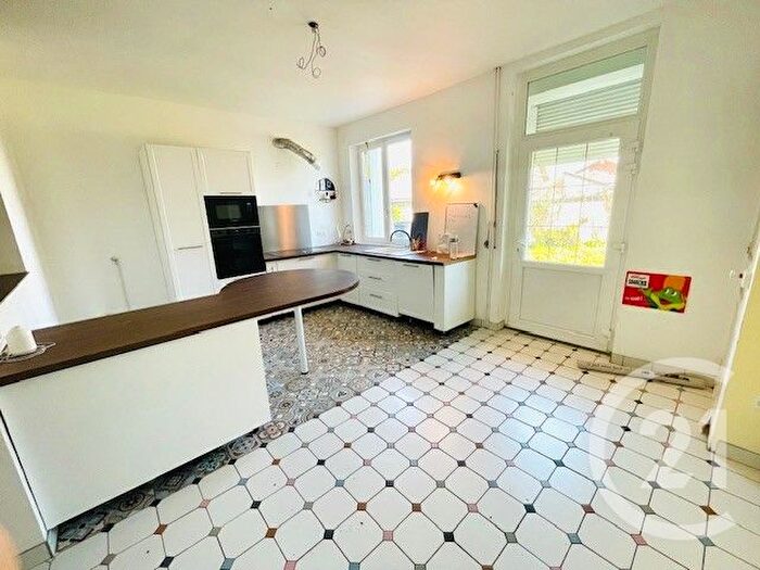 Maison à vendre - Montdidier - 8 pièces - 6 chambres