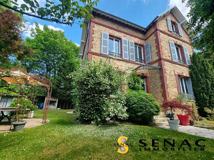 Maison 7 pièces à Beauchamp, à vendre