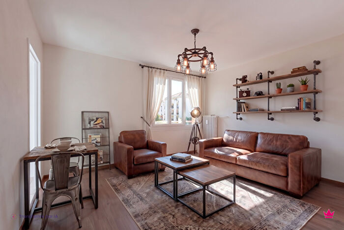 Décines-Charpieu, Centre-ville - Appartement 2 pièces à vendre