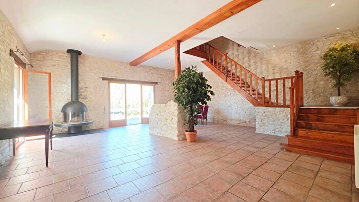 Civray : Maison 6 pièces à vendre