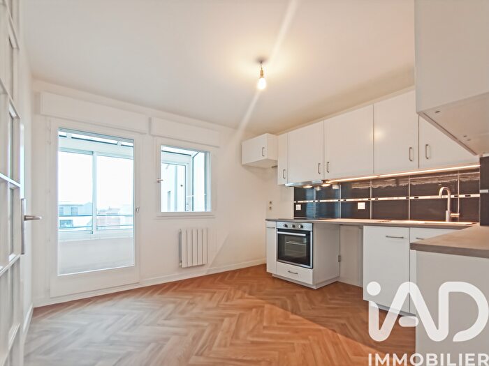 Appartement à louer - Feurs - 4 pièces - 2 chambres