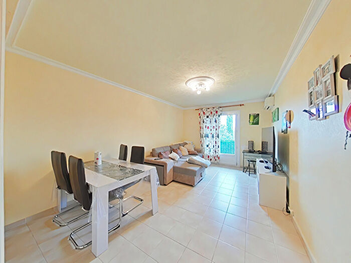 Appartement à vendre - Le Luc - 3 pièces - 2 chambres