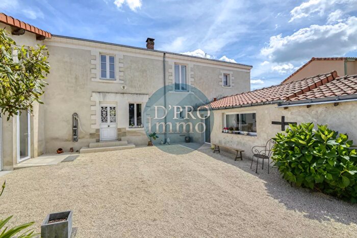 Maison à vendre - Basse-Goulaine - 8 pièces - 5 chambres