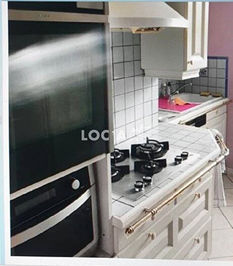 Appartement à louer - Lyon ème arrondissement - 4 pièces - 3 chambres