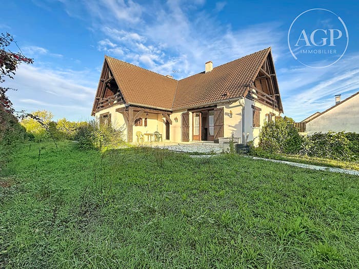 Maison 8 pièces à vendre à Darvoy
