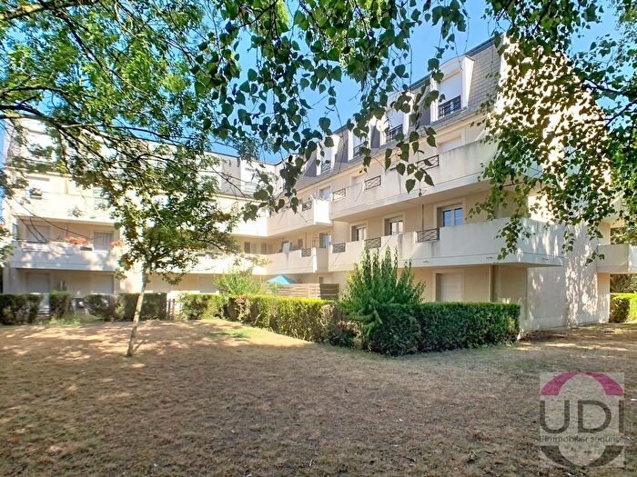 Appartement 4 pièces à Corbeil-Essonnes, Pressoir, Prompt, à vendre