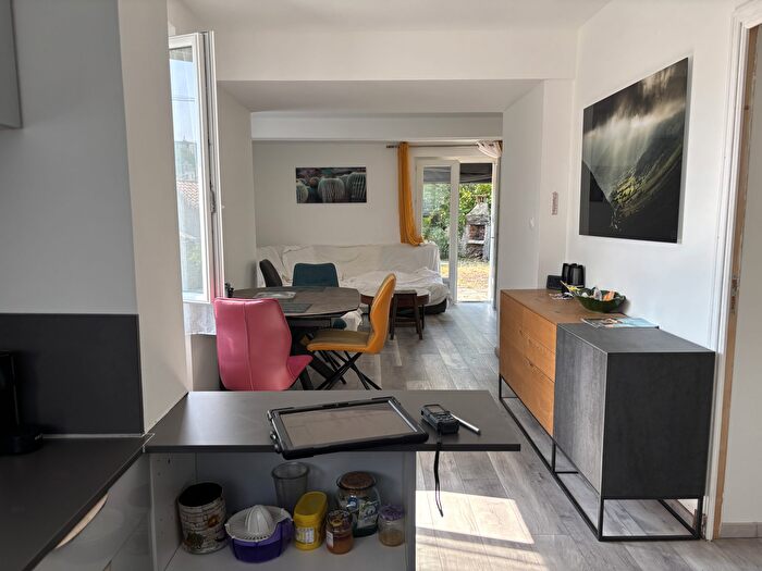 Aubenas, Les Oliviers, Combegayre, Glacière : Maison 4 pièces à vendre