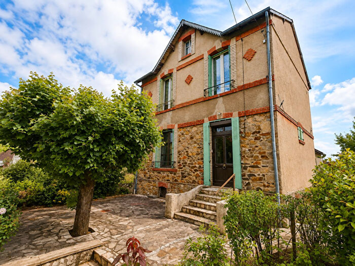 Maison 3 pièces à Lussac-les-Églises, à vendre