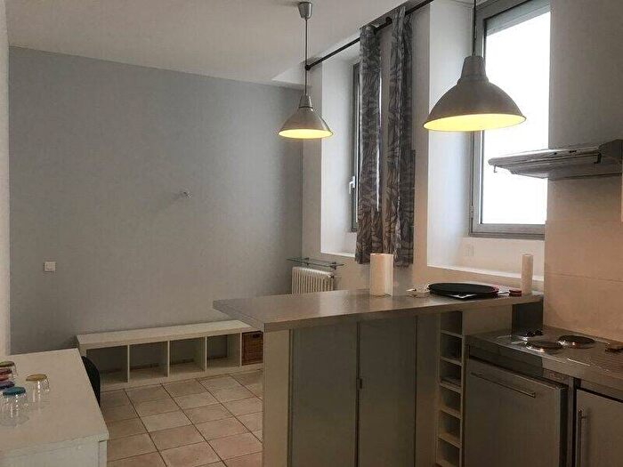 Appartement à louer - Marseille ème arrondissement - 2 pièces - 1 chambre