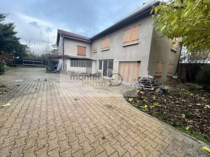 Maison à vendre - Guilherand-Granges - 6 pièces - 4 chambres