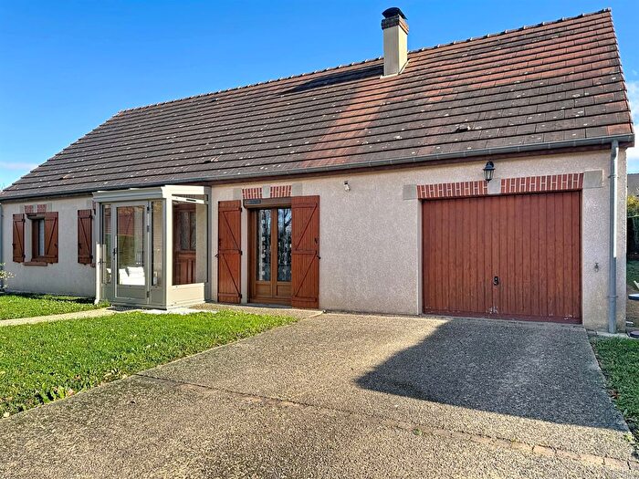 Maison à vendre - Toucy - 4 pièces - 3 chambres