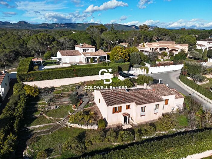 Maison à vendre - Puget-sur-Argens - 5 pièces - 4 chambres