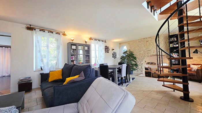 Maison 4 pièces à vendre - Bourges, Aéroport, Vauvert, Pierrelay, Pissevieille