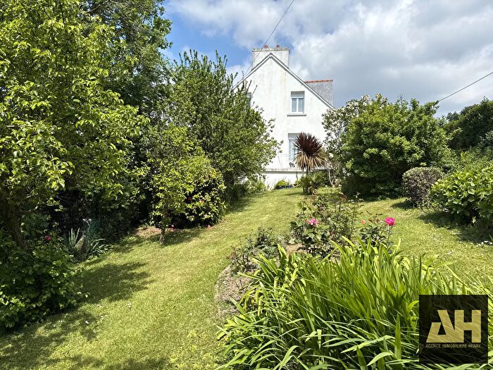 Saint-Nic : Maison 6 pièces à vendre
