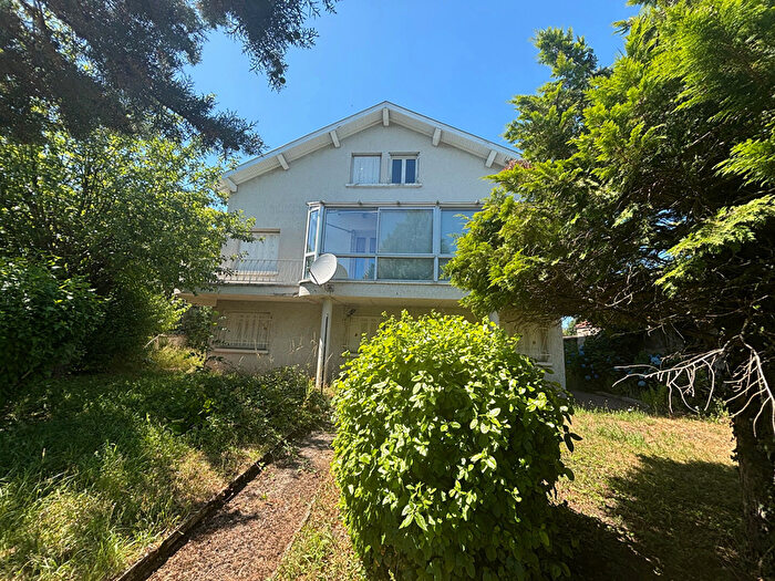 Maison à vendre - Saint-Étienne, Solaure, Croix de lOrme, Le Mont, La Jomayère - 8 pièces - 4 chambres