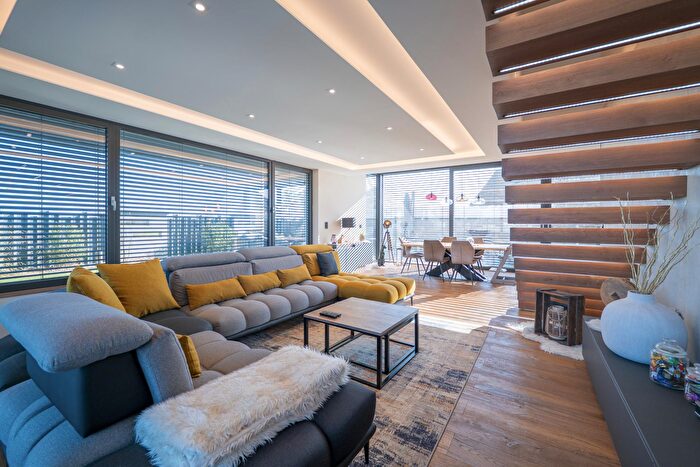 Maison à vendre - Sainte-Croix-en-Plaine - 8 pièces - 4 chambres