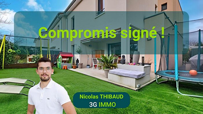 Maison à vendre - Saint-Priest, Village - 5 pièces - 4 chambres