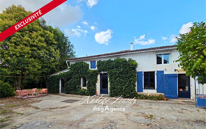Saint-Jean-d'Angély : Maison 5 pièces à vendre