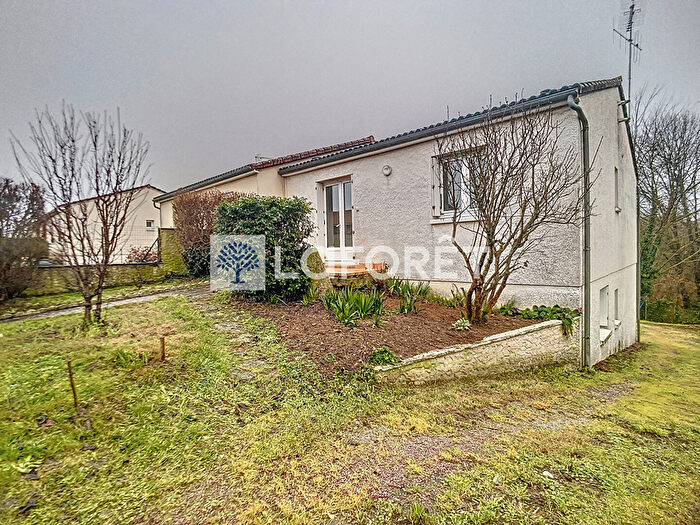 Maison à louer - Parthenay - 4 pièces - 3 chambres