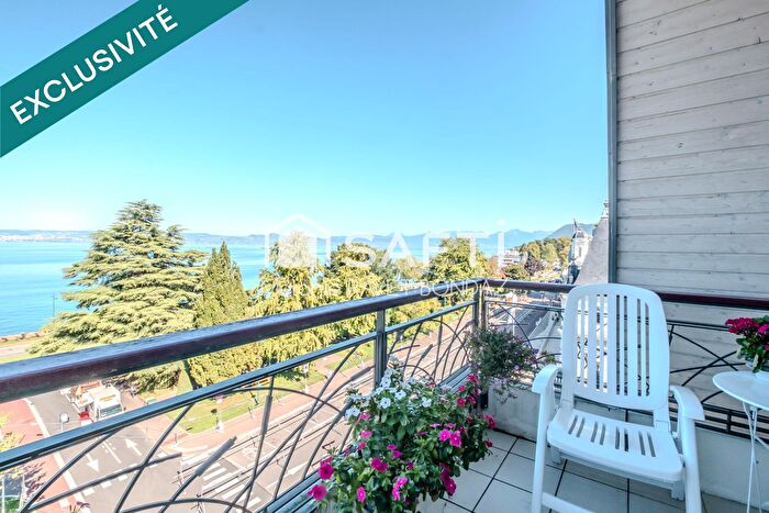 Appartement à vendre - Évian-les-Bains - 4 pièces - 3 chambres