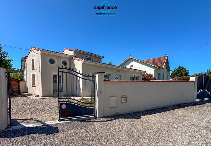 Maison à vendre - Villeneuve-sur-Lot, Eysses - 5 pièces - 3 chambres