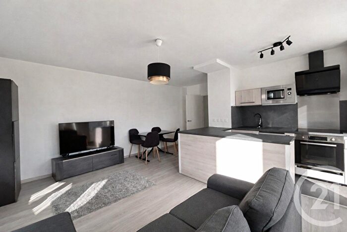 Appartement à louer - Lagny-sur-Marne, Tassigny, Leclerc - 3 pièces - 2 chambres