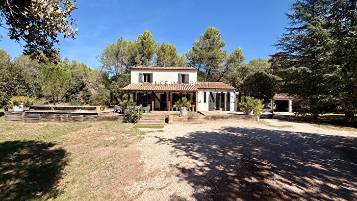 Peyrolles-en-Provence : Maison 7 pièces à vendre