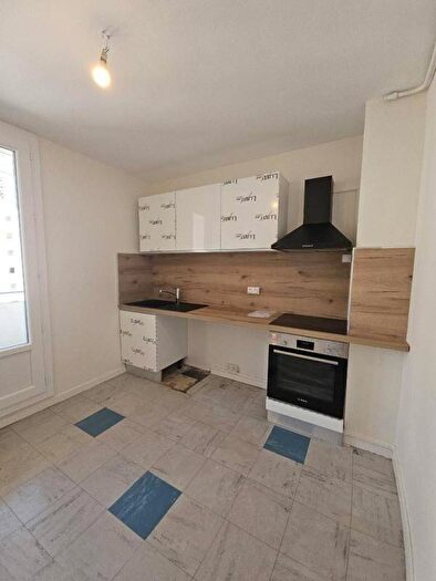 Appartement 4 pièces à Antiquaire, Notre Dame, Grenoble, à louer